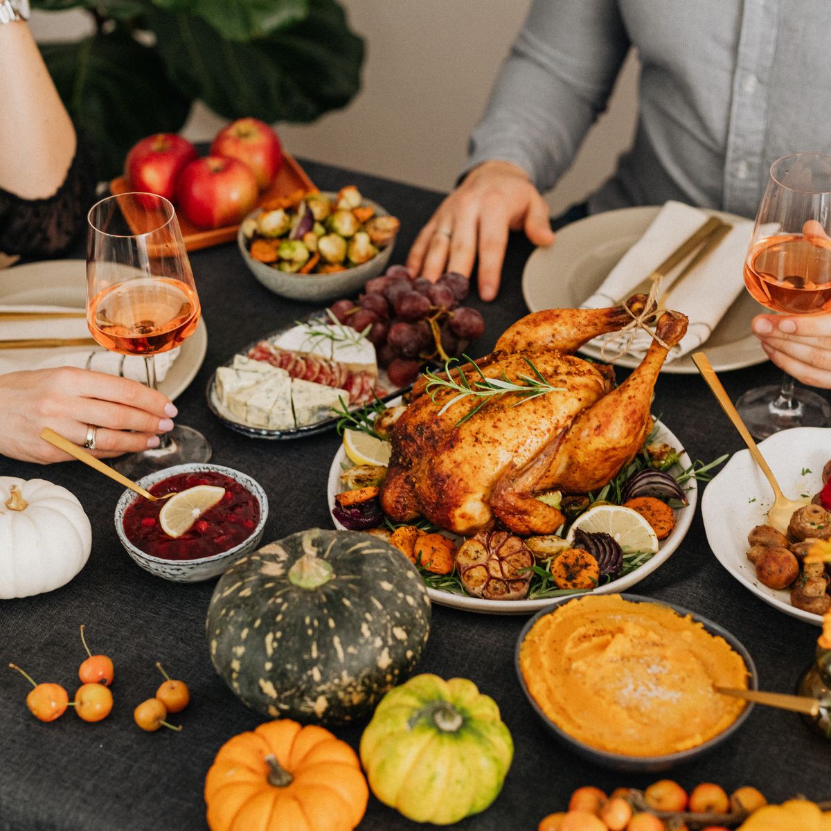 Friendsgiving Party Ideas and Games That Will Have Everyone Talking ...